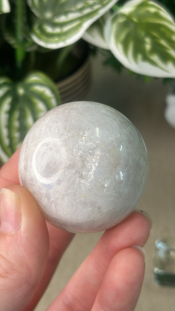 Moonstone Sphere – Infinity Crystals by Moana